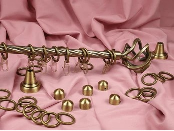 What Are the Parts of the Curtain Rod Set?